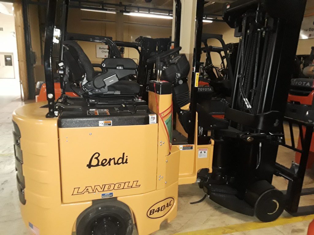 NEW 2018 Bendi Very Narrow Aisle Forklift B40-6/50-180D in Duncan, SC